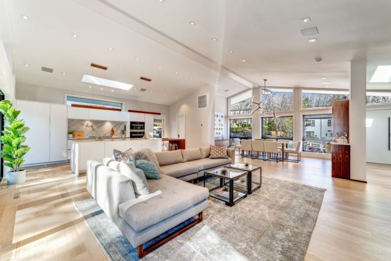 Whoa, Check Out This “Authentic 1959 Mid-Century Modern home Re ...